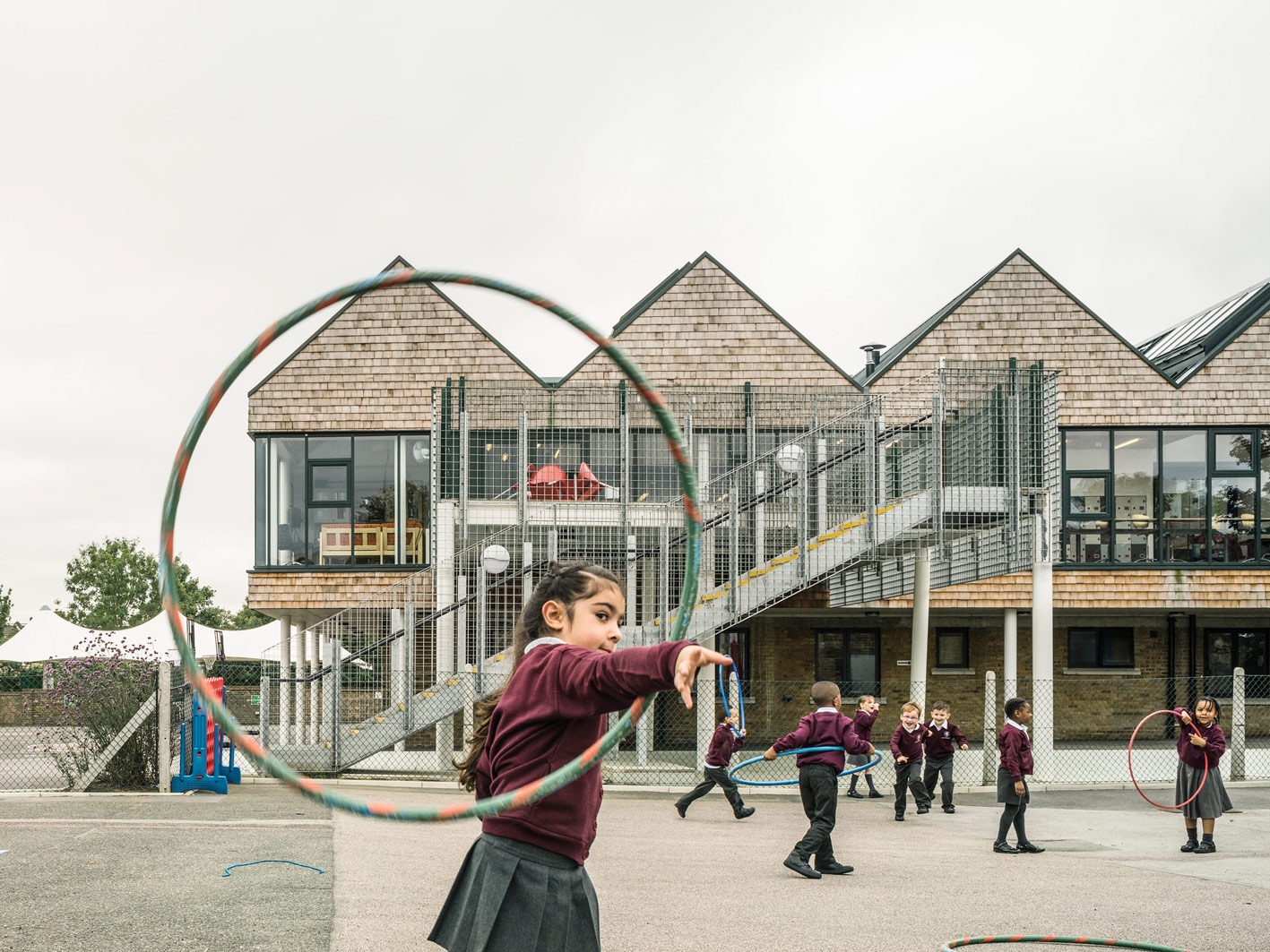 083-External-view-w-school-kids - Hayhurst and Co.